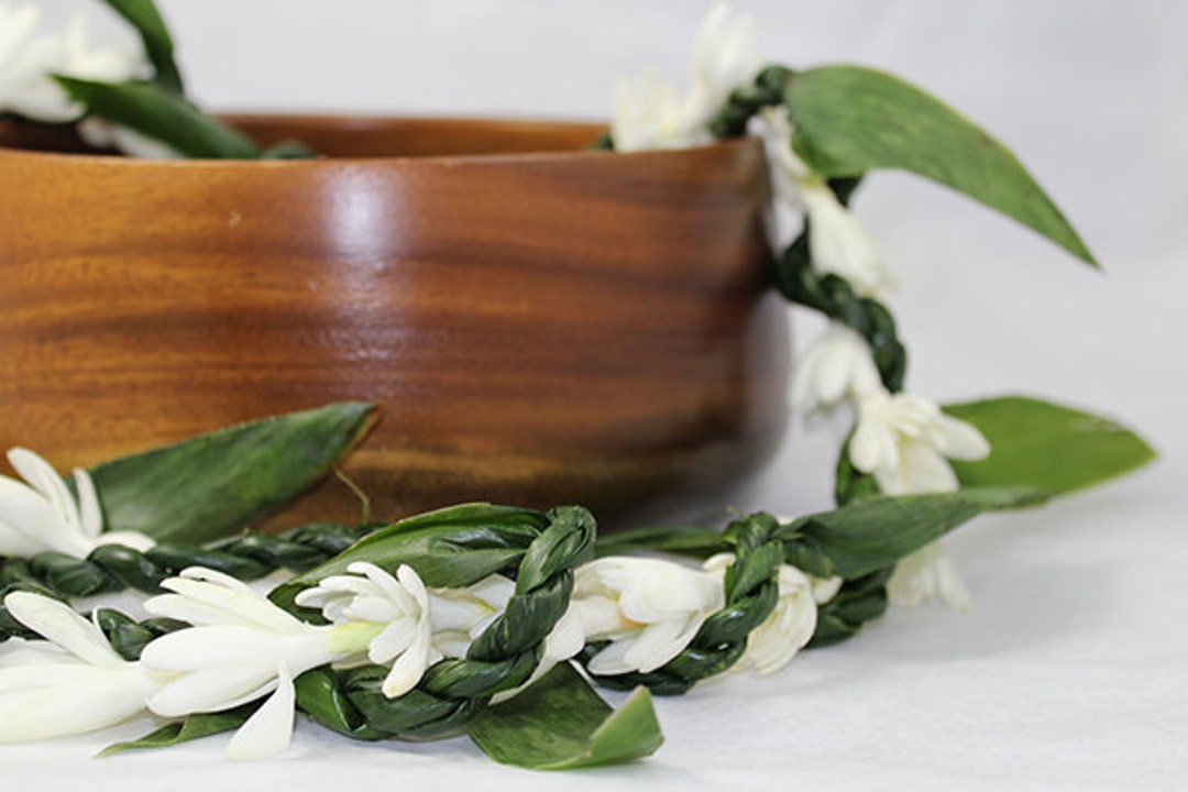 Fresh Flower Lei "ti Leaf With Tuberose" - Choose Your Delivery Date ...