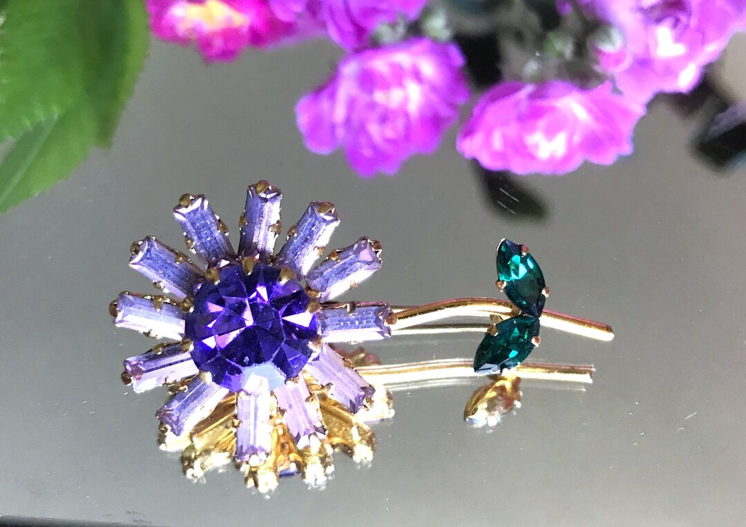 Vintage Amethyst and Purple Glass Rhinestone Sunflower Brooch With ...