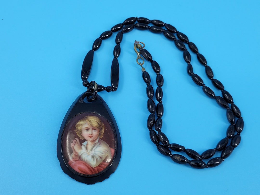 Antique Victorian Jet Necklace With Painted Urchin Pendant - Etsy UK