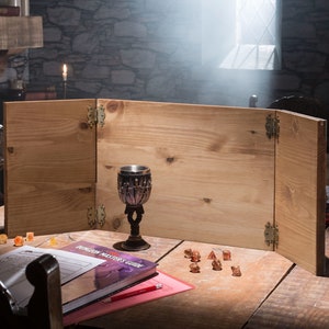 Dungeon Master Screen , Wooden Compass Dragon for Dungeons and Dragons ...