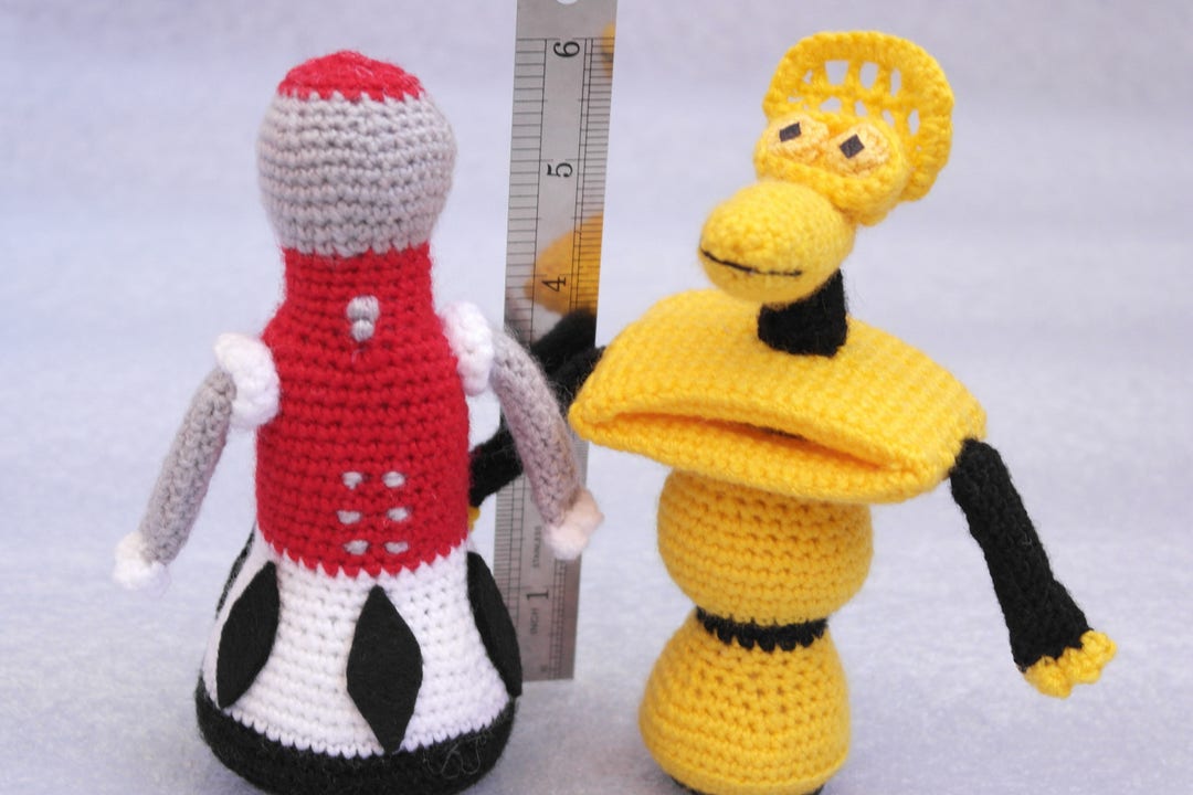 MST3K Crochet Dolls, Tom Servo and Crow T. Robot Amigurumi ...