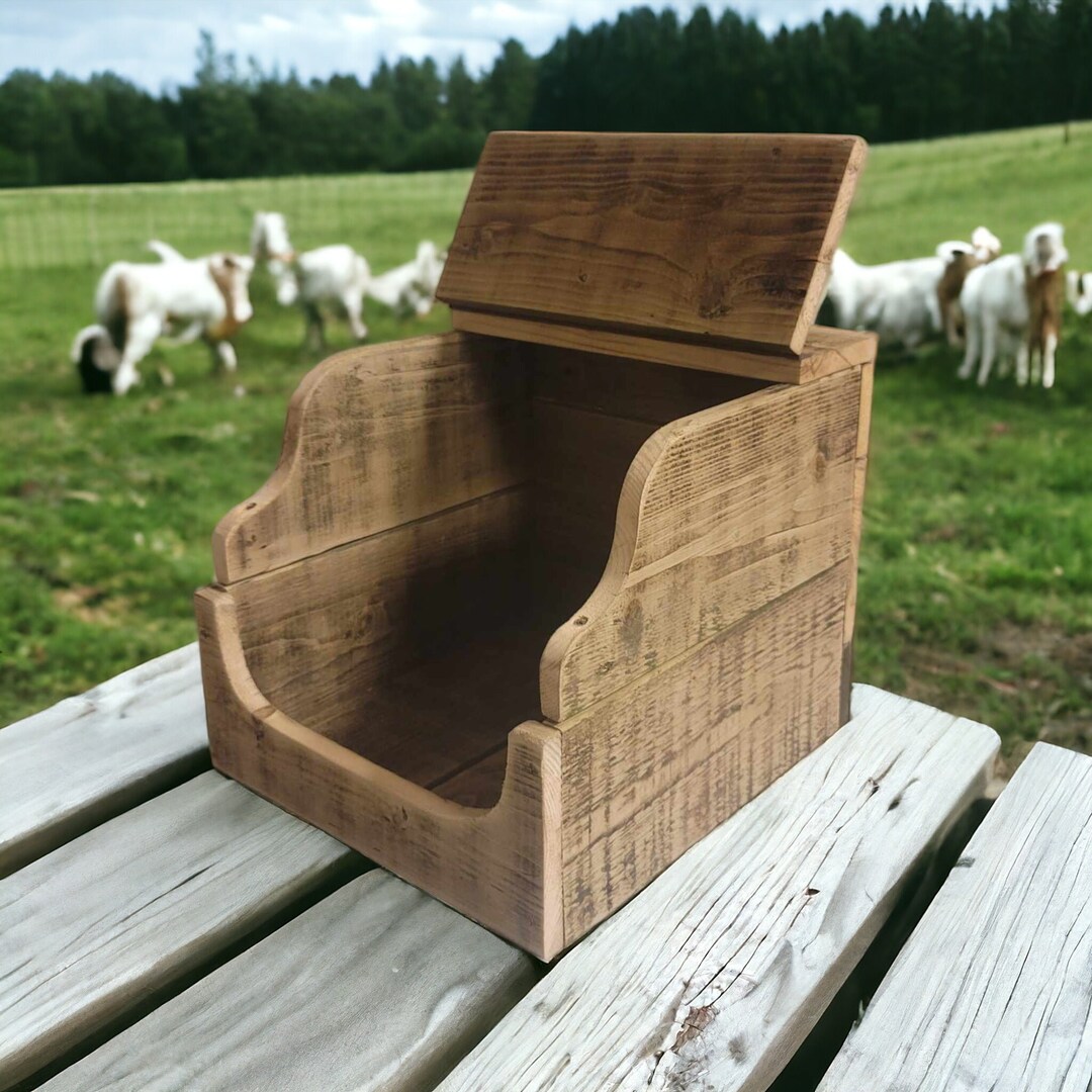 Salt Lick Box Attract Deer to Your Yard - Etsy
