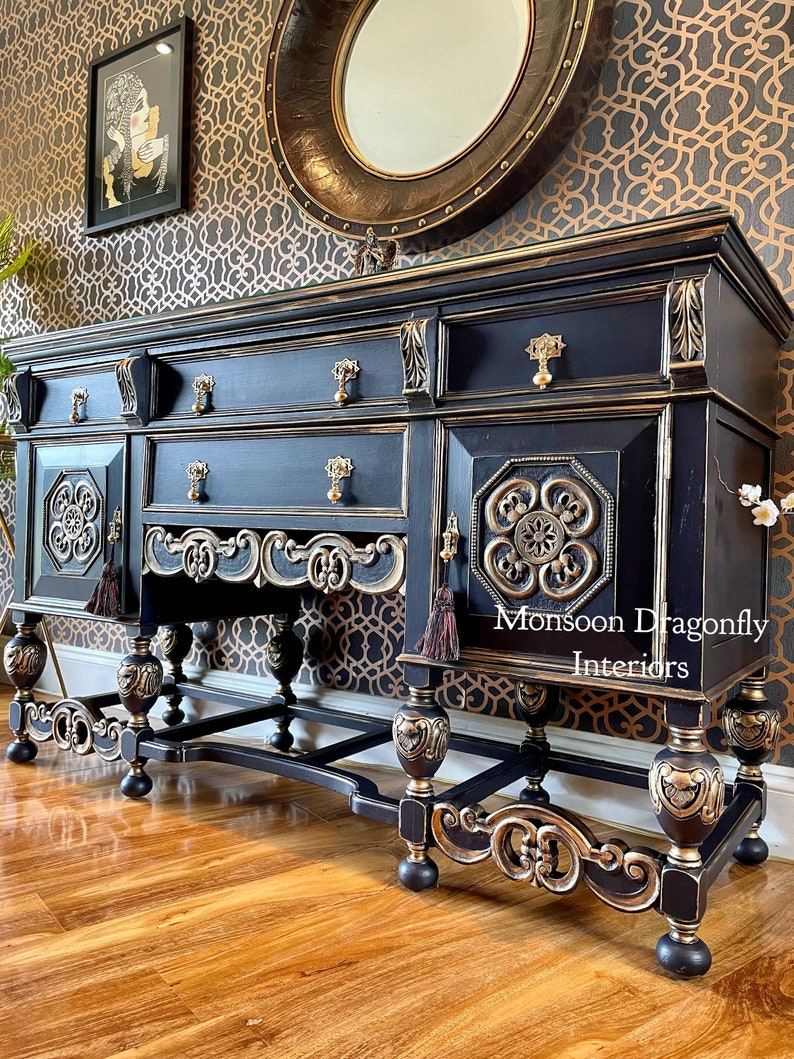Antique American Vanity Sideboard TV Unit Hand Painted in Black & Gold ...