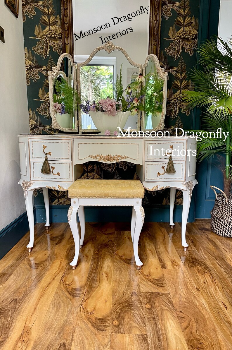 Painted Olympus Dressing Table French Louis Style Antoinette Dressing Table , Triple Mirror ...
