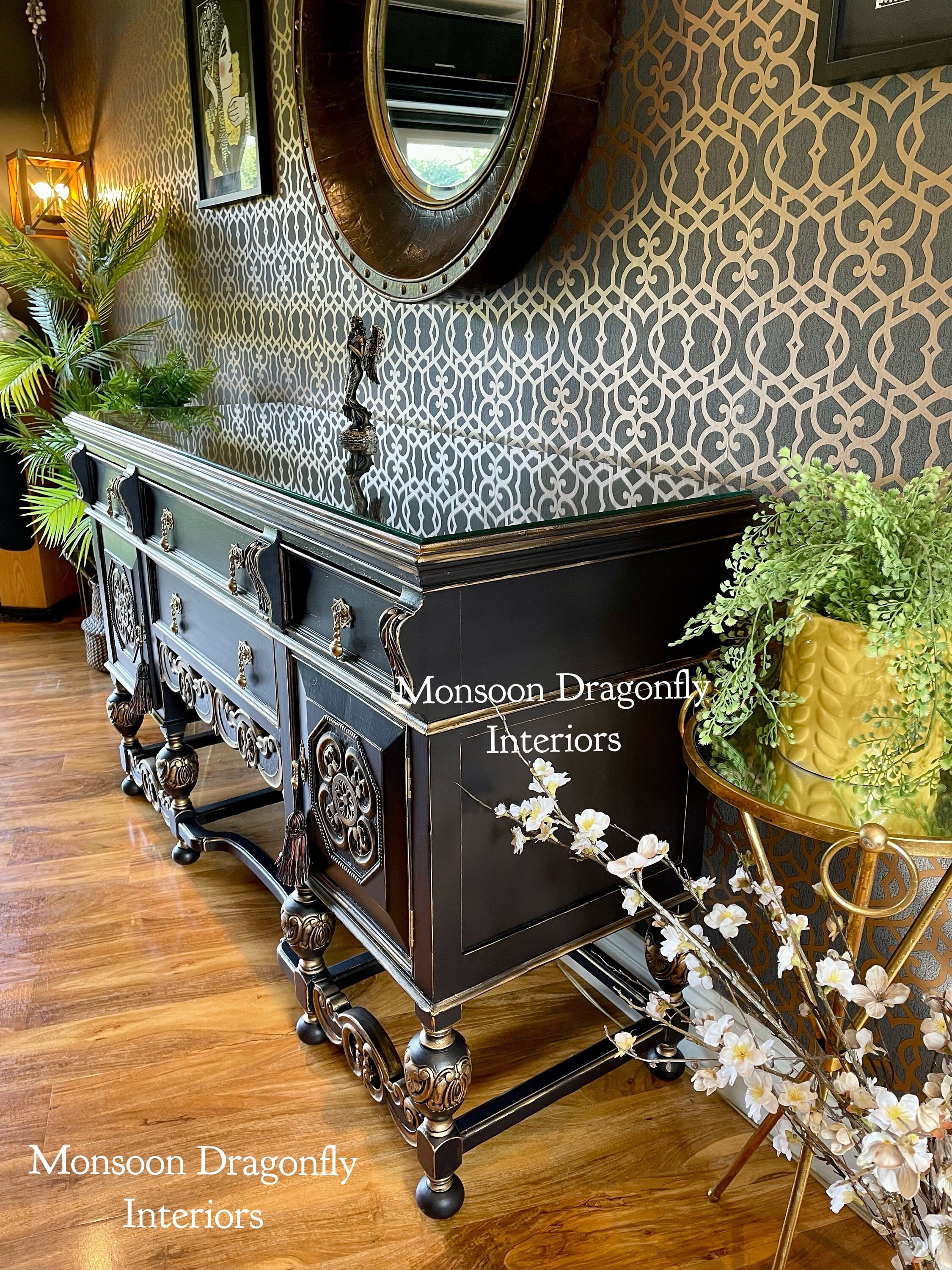 Antique American Vanity Sideboard TV Unit Hand Painted in Black & Gold ...
