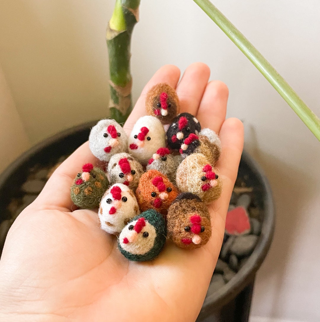 Needle Felted Micro Chicken, Needle Felted Animals, Tiny Chicken ...