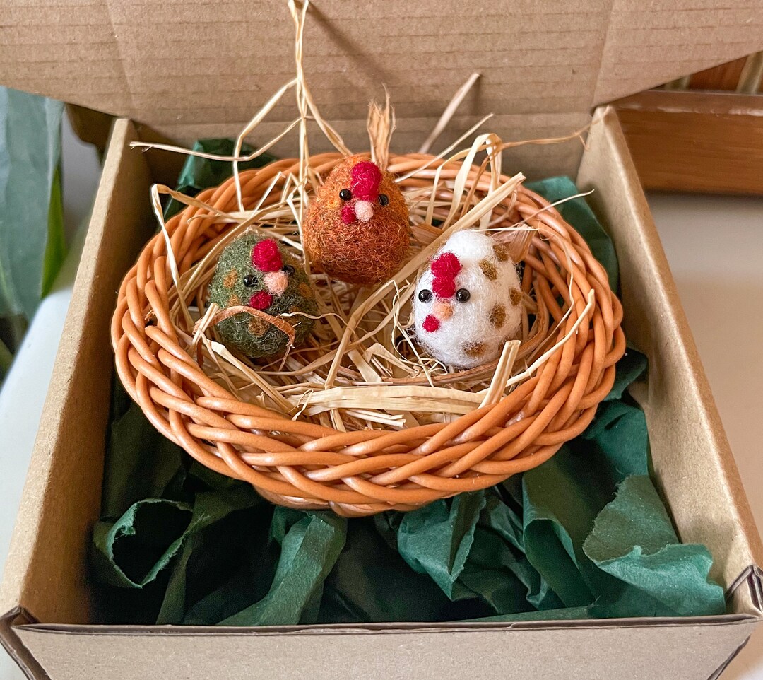 Needle Felted Micro Chicken, Needle Felted Animals, Tiny Chicken ...