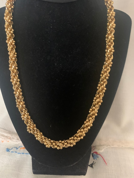 Vintage Chunky Gold Chain Link Pin - Gem