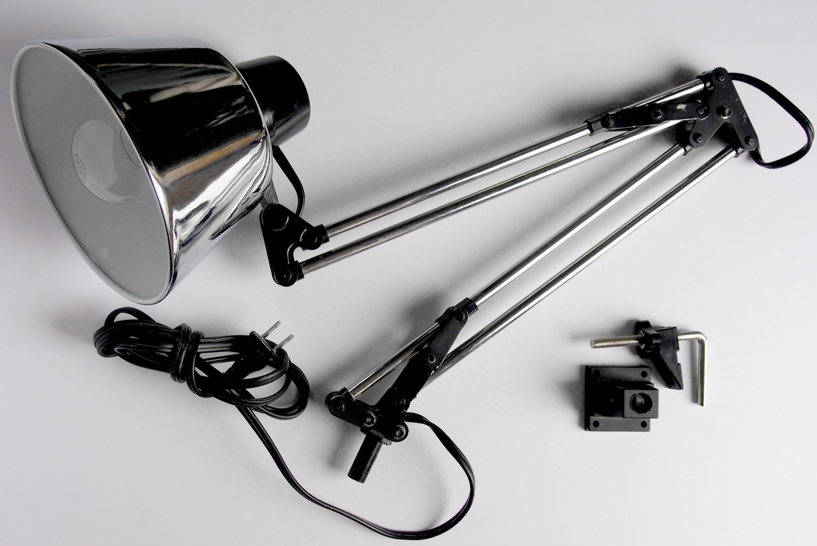 Mid-century Modern Vintage Swing-arm Chrome and Black Articulated Clamp ...