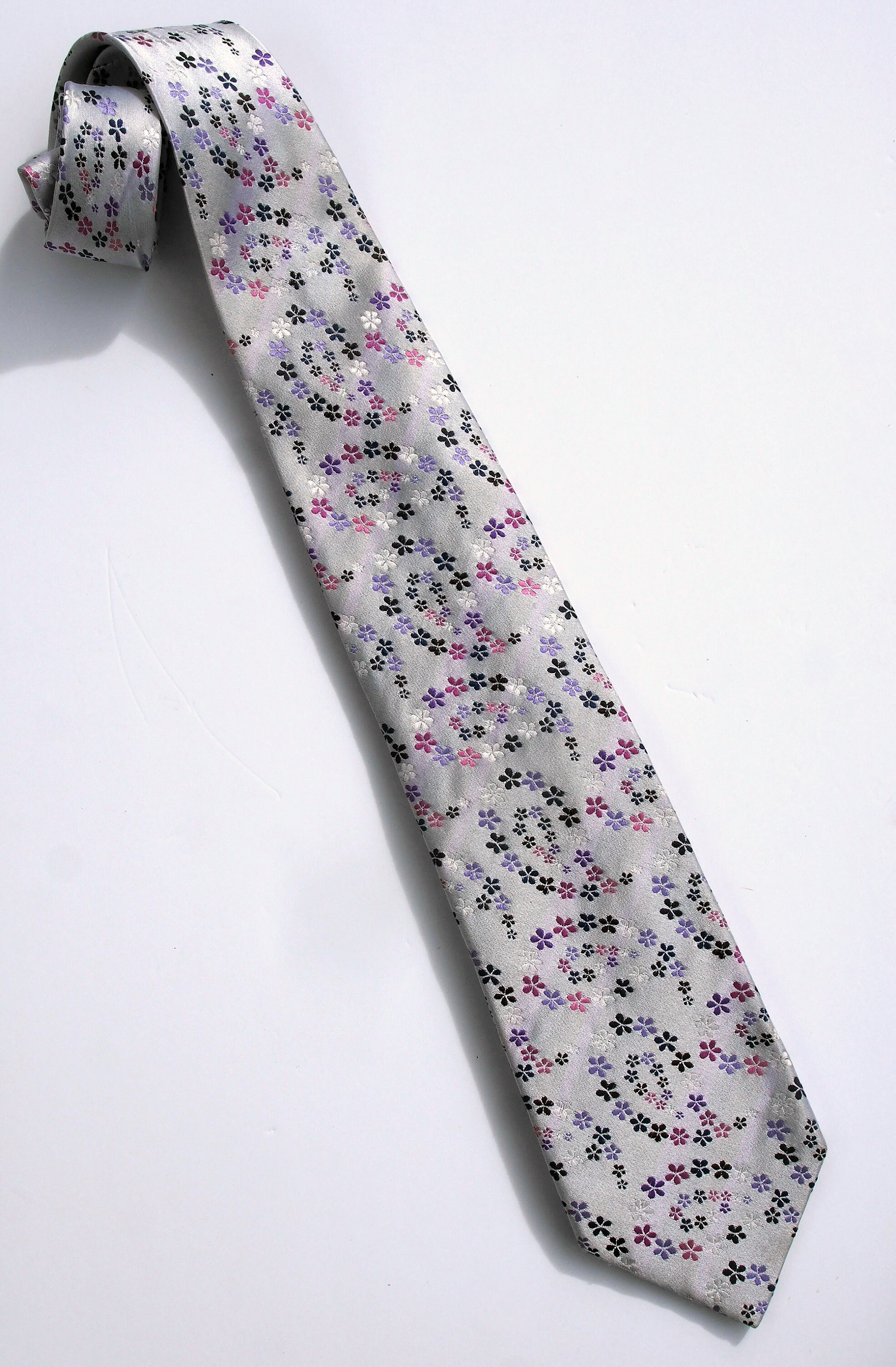 DUCHAMP LONDON Floral Paisley Brocade Gray Silk Neck-tie Made in ...