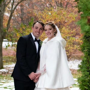 Hooded Bridal Cape, Short Wedding Cloak - Etsy