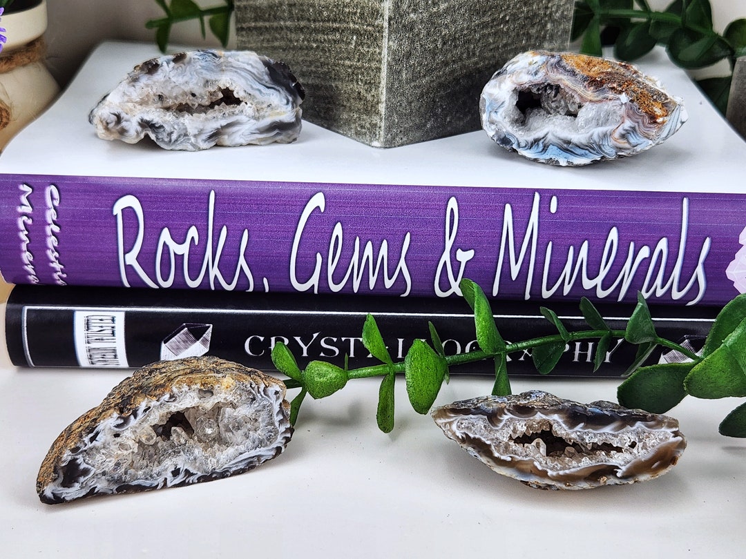 Mini "oco" Druzy Geode Half With Quartz - Etsy