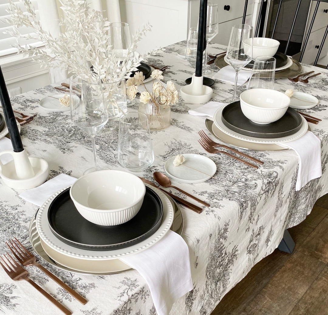 Italian Washed Cotton Toile Tablecloth | Black & White Tablecloth ...