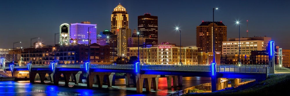 Night Photo Cityscape of the Des Moines Skyline - Martin Luther King Jr ...