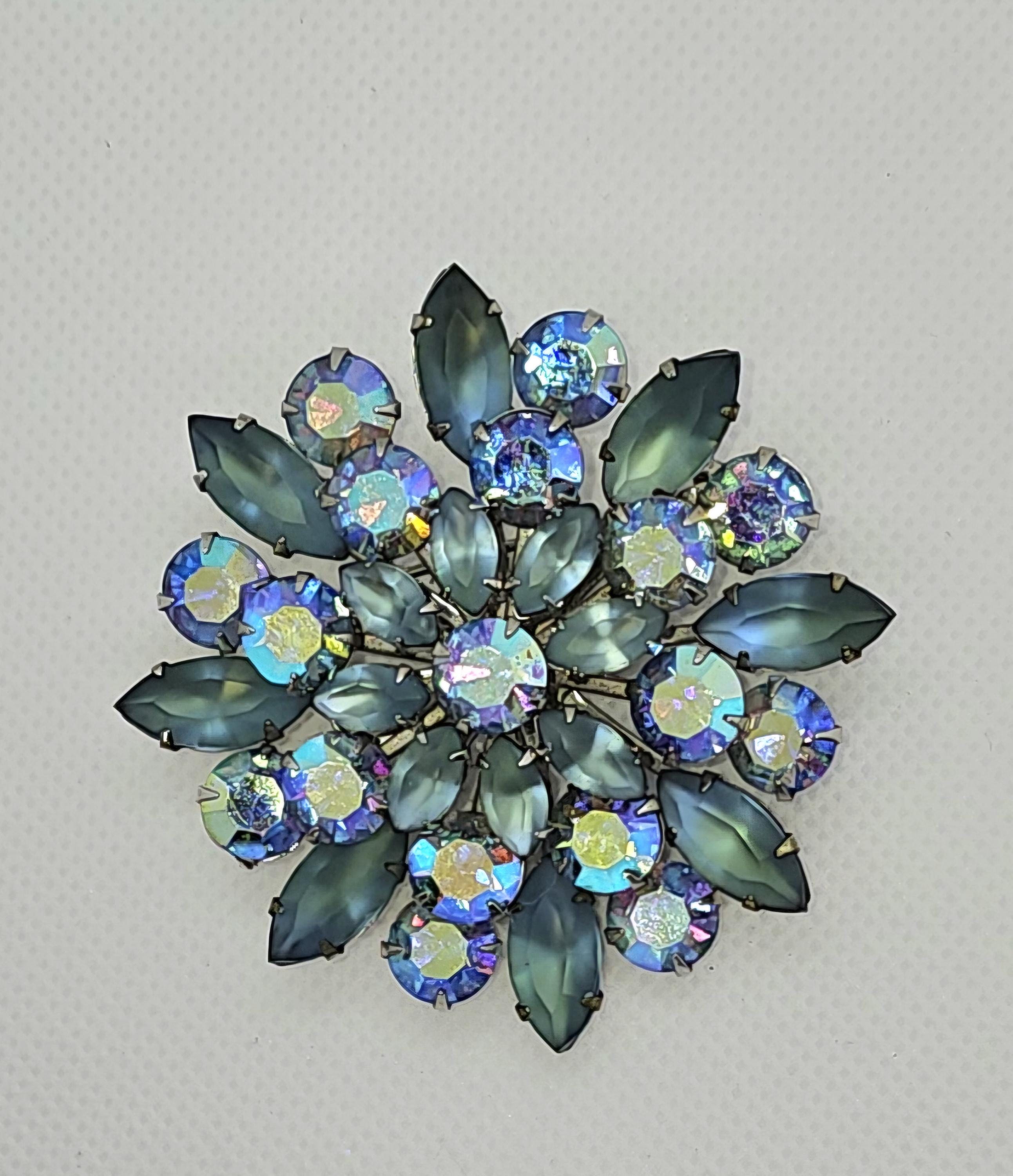 Coro Aurora Borealis Green Blue Rhinestone Silver Tone Pin Brooch Chic ...