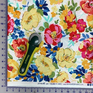 Penelope Stylized Floral Fabric // Quilting Treasures 26551-Z by the ...