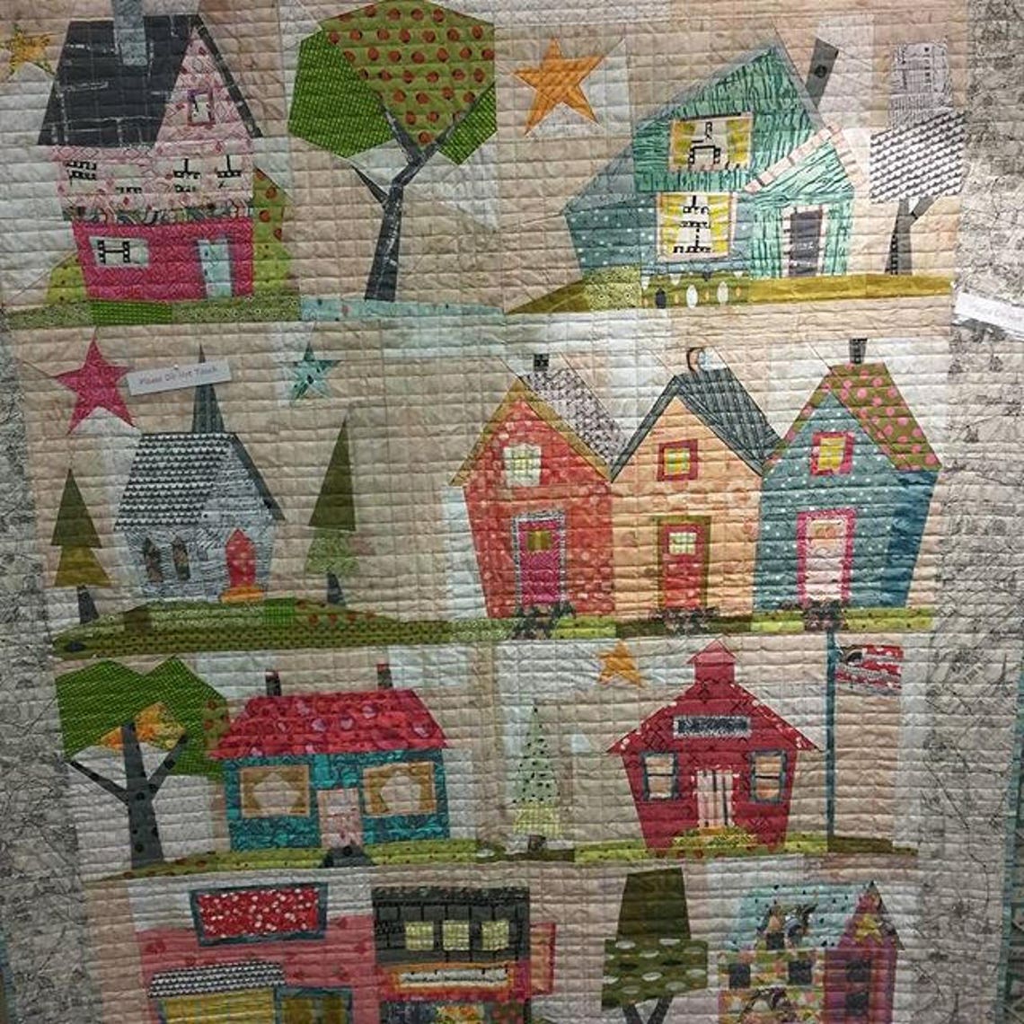 My Kinda Town Quilt Pattern by Laura Heine & Peggy Larsen for ...