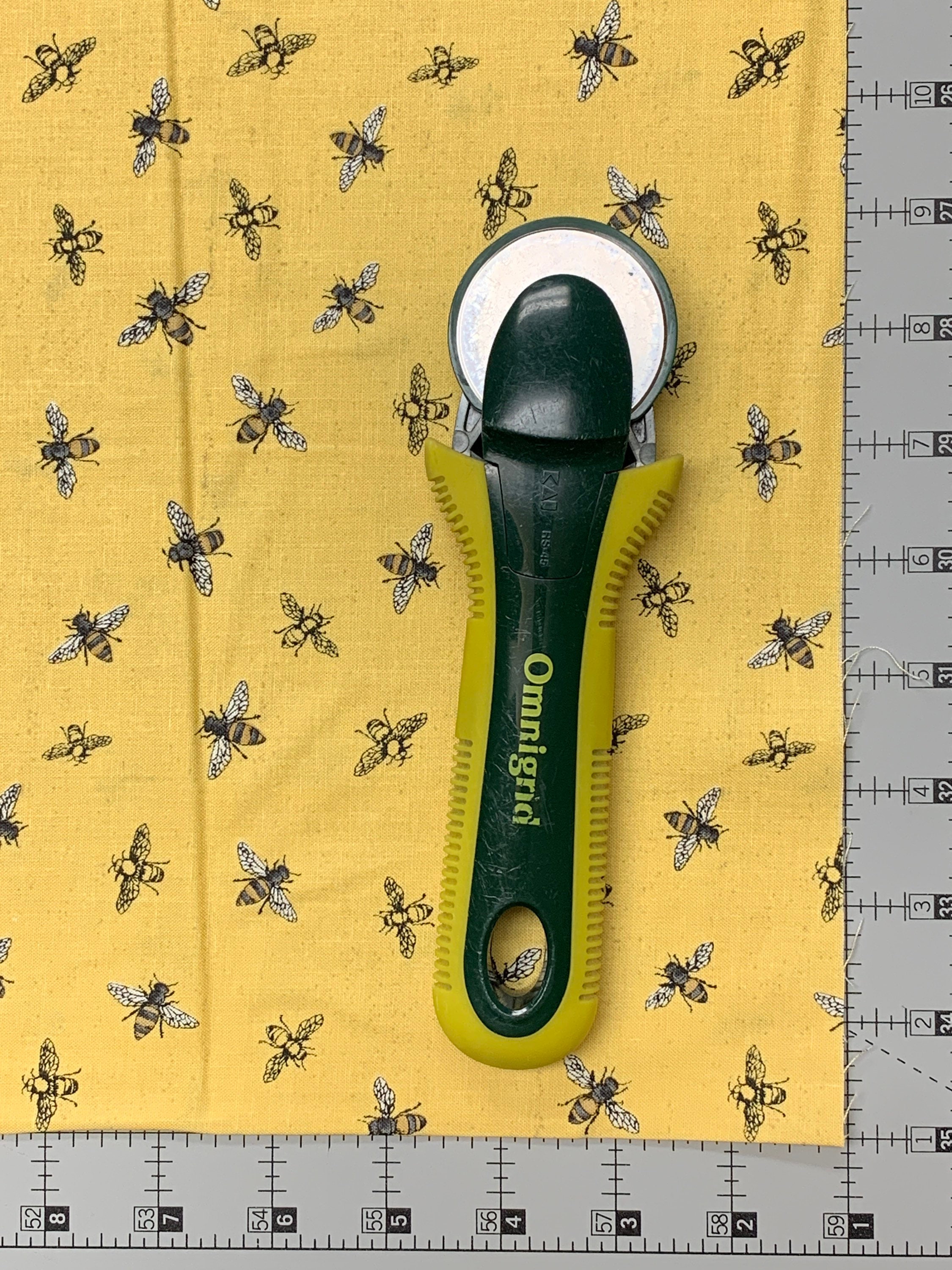 Bee's Life Honey Bee Fabric // Riley Blake Designs C10103 by the HALF ...