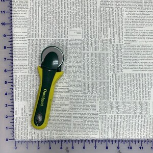 Compositions Newsprint Fabric // Basicgrey // Moda Fabrics 30451 18 ...