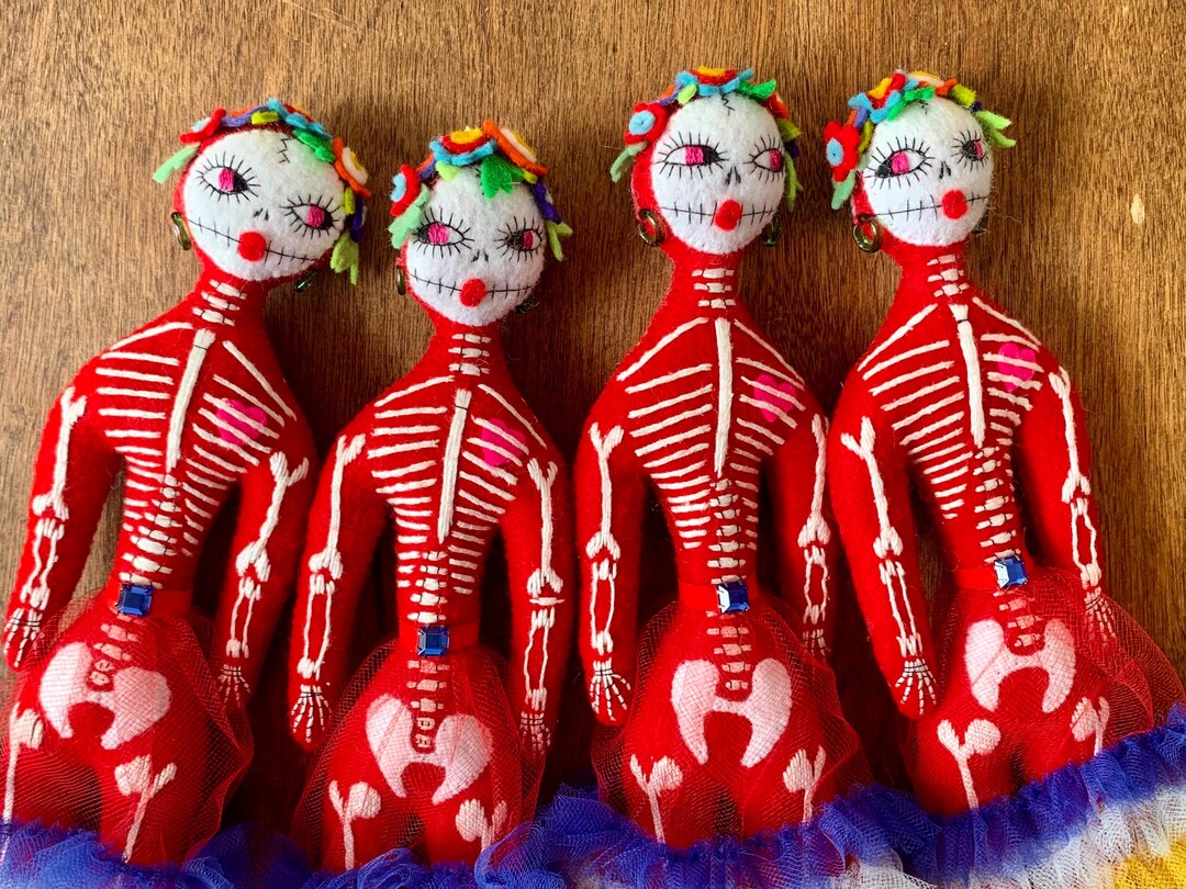 Embroidered Felt Skeleton Side Eye Dolls: Classic Style Red in Tulle ...