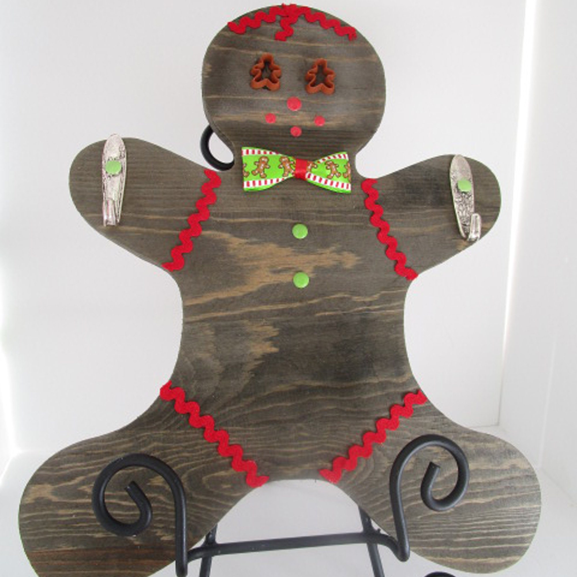 Gingerbread Kitchen Wall Decor and Measuring Spoons