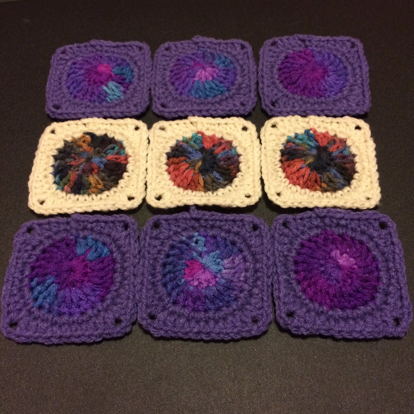 CROCHET PATTERN Mini Circle Center Granny Square Pattern - Etsy