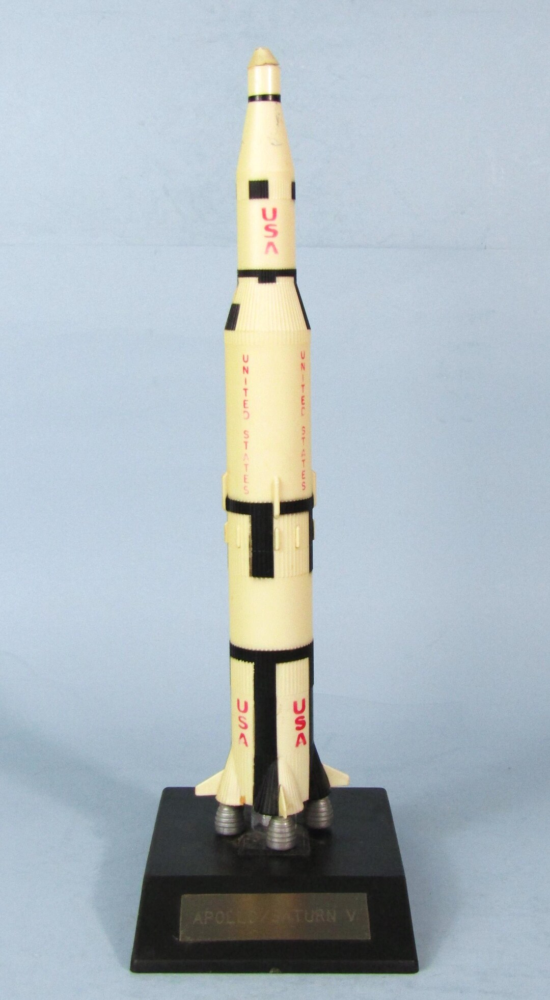 Vintage 1960's Apollo Saturn V Rocket 13" Desk Model by Gardner & Assoc ...