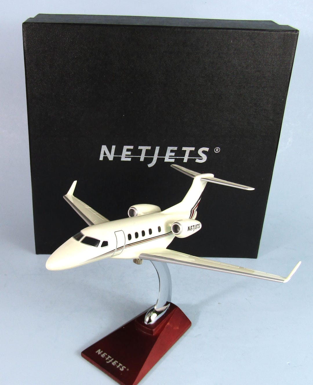 Netjets Embraer Phenom 300 Business Jet Executive Desk Model in ...