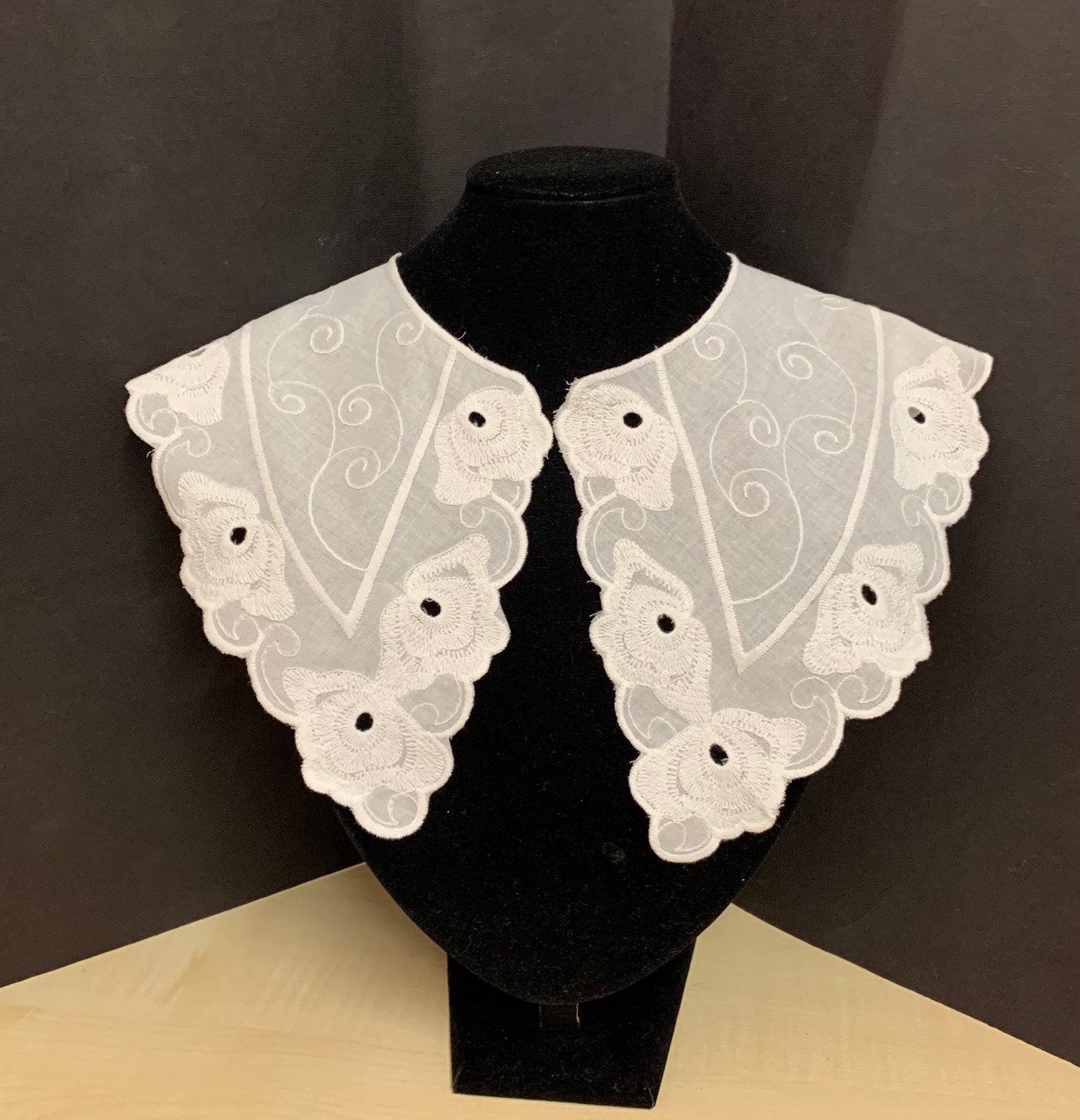 Quaker Style Large Lace Collar New Season Style Sewn on | Etsy UK