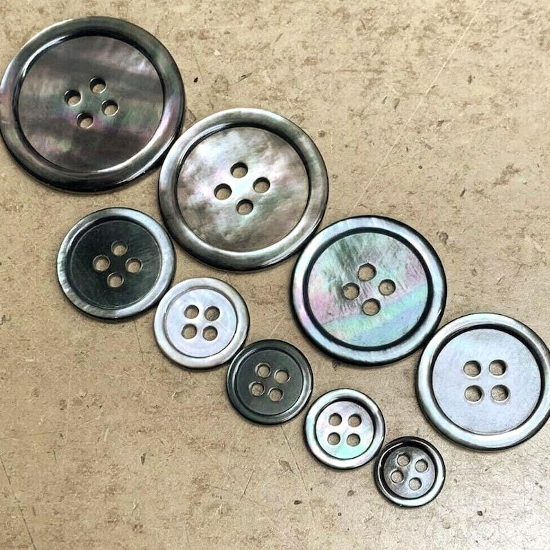 4 Embellished Buttons - Etsy UK