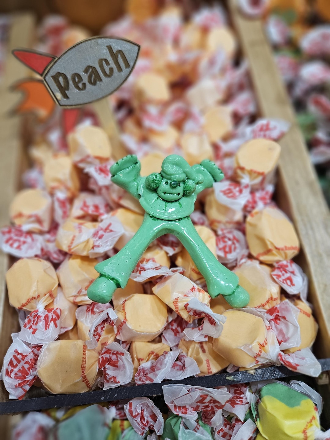 Chewed up Candy Clowns-read DESCRIPTION Mystery Figures 1/11 Blind Box ...