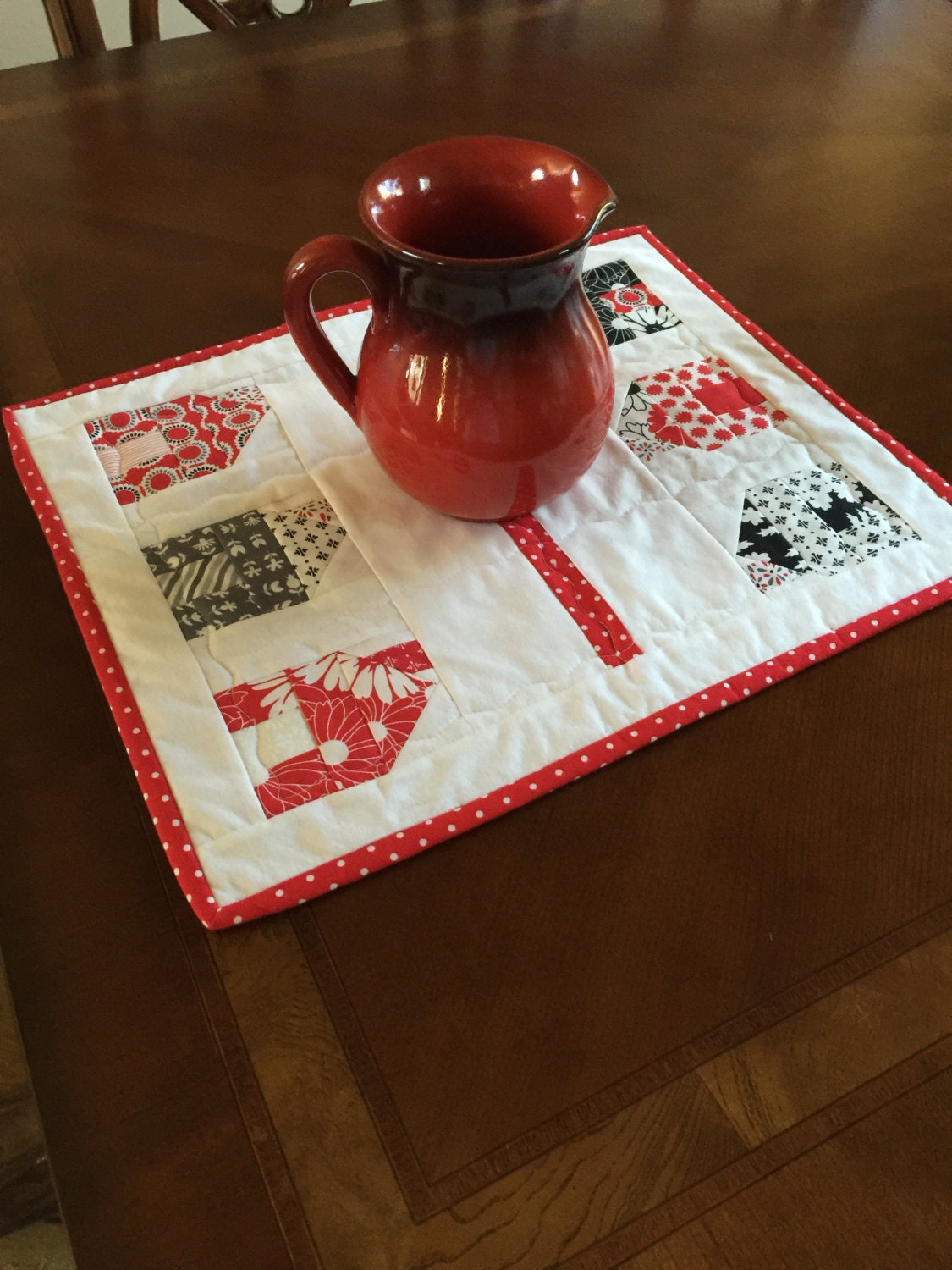Little Houses Table Topper - Etsy