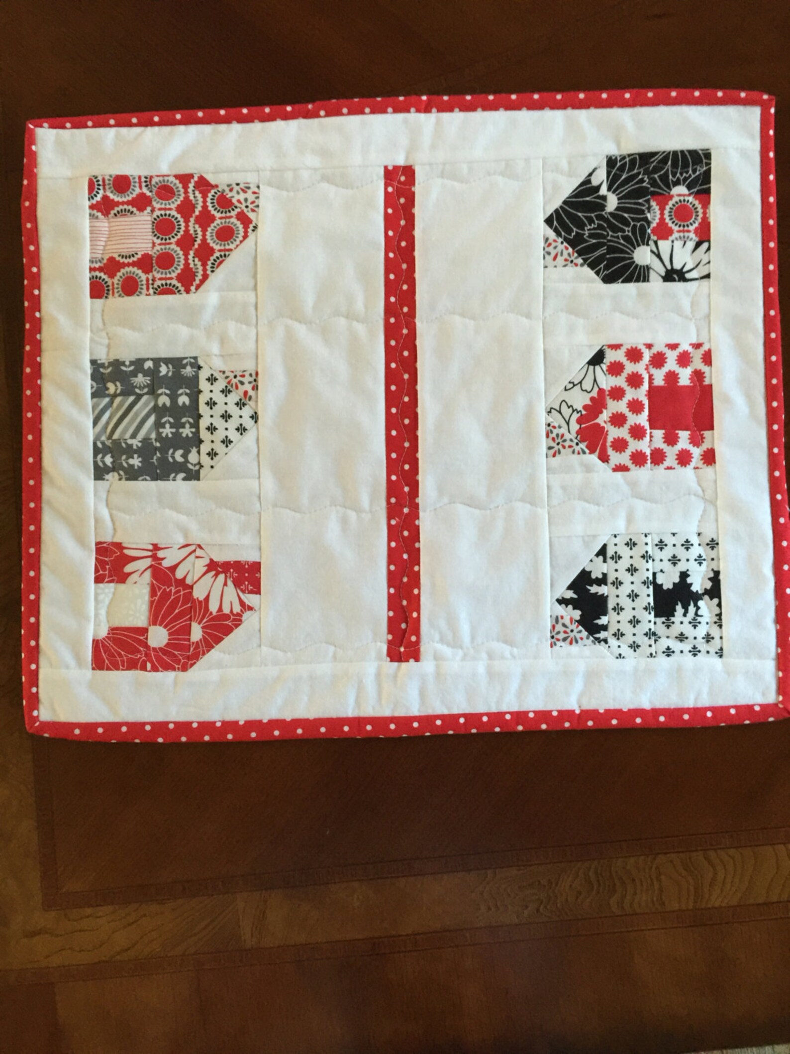 Little Houses Table Topper - Etsy