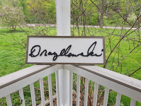 Handwriting Signs - FootSteps in the Past