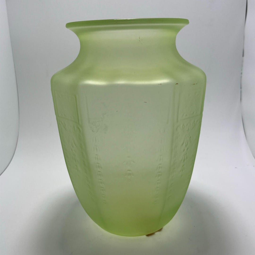 Vintage Hocking Glass Cameo Pattern Green Depression Vase With Frosted ...