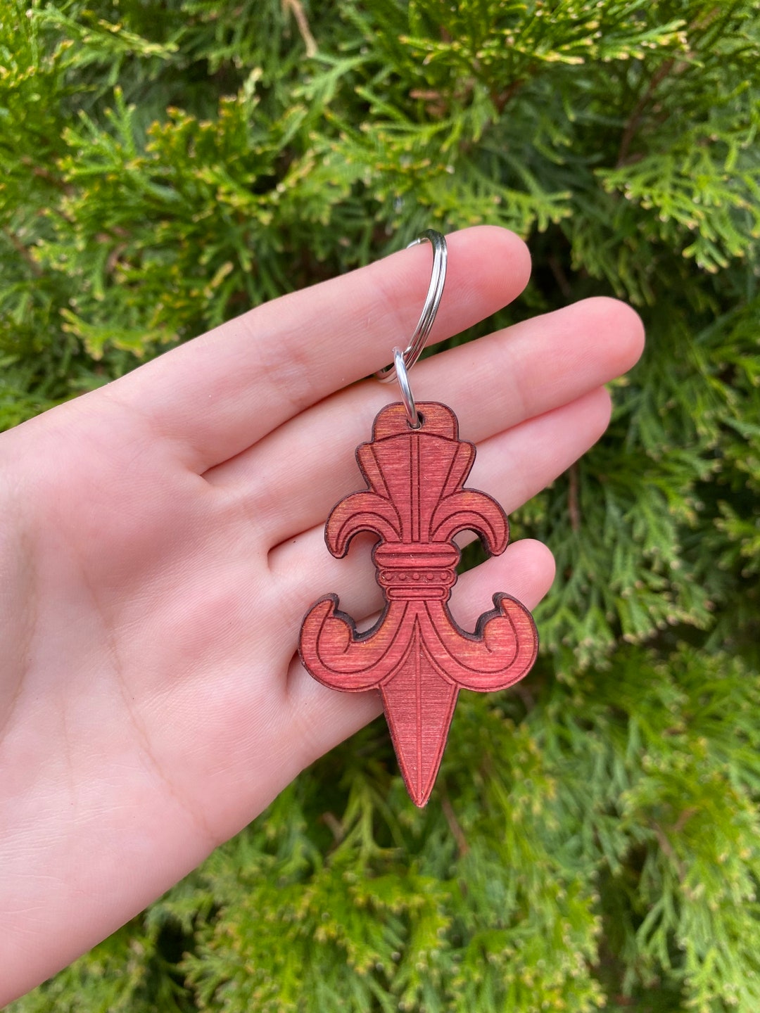 Podium Idol KEYCHAIN - Fleur-de-lis - Etsy