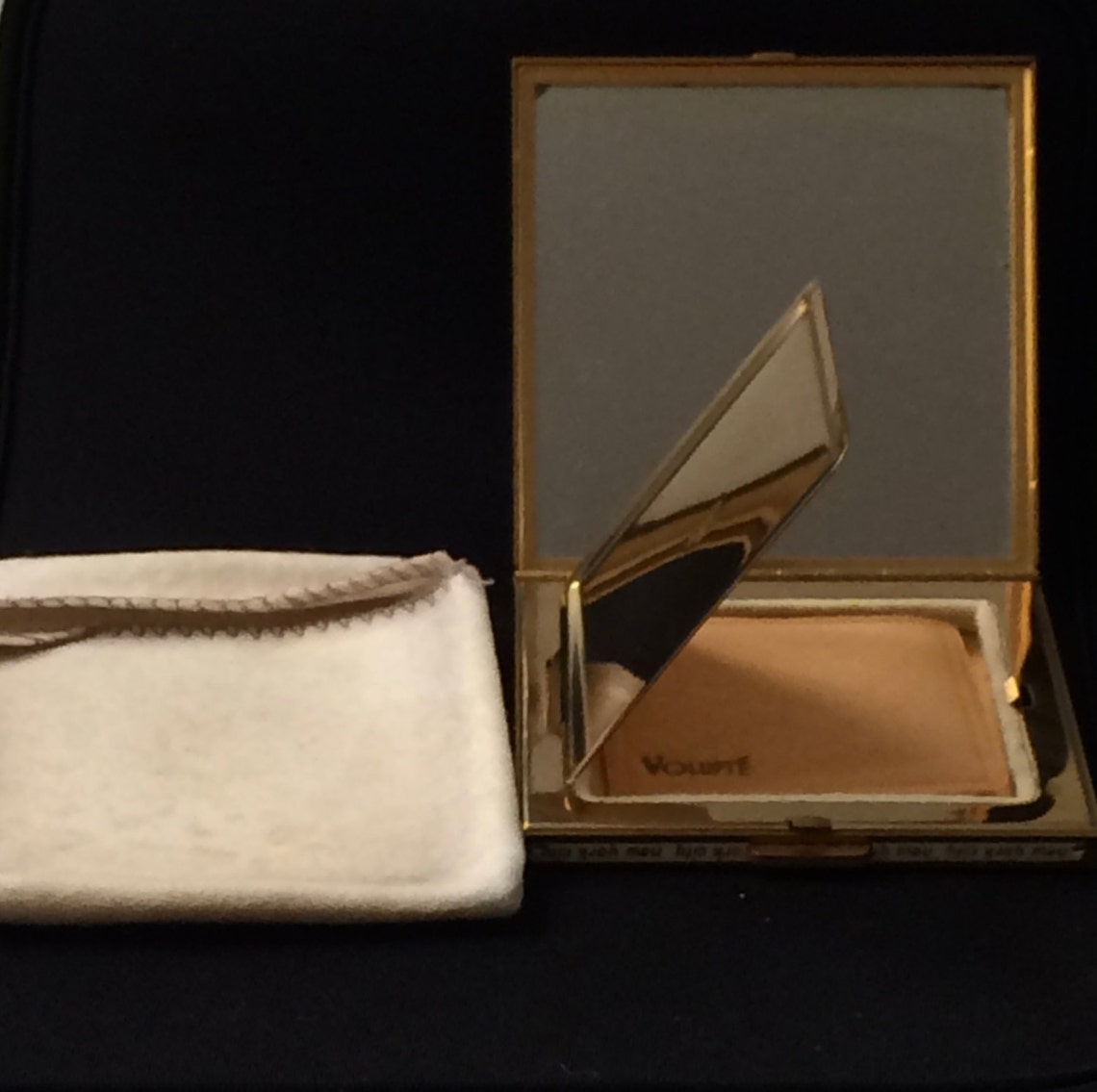 Vintage Volupte Compact Gaige Wall Street New York Compact Signed Gaige ...