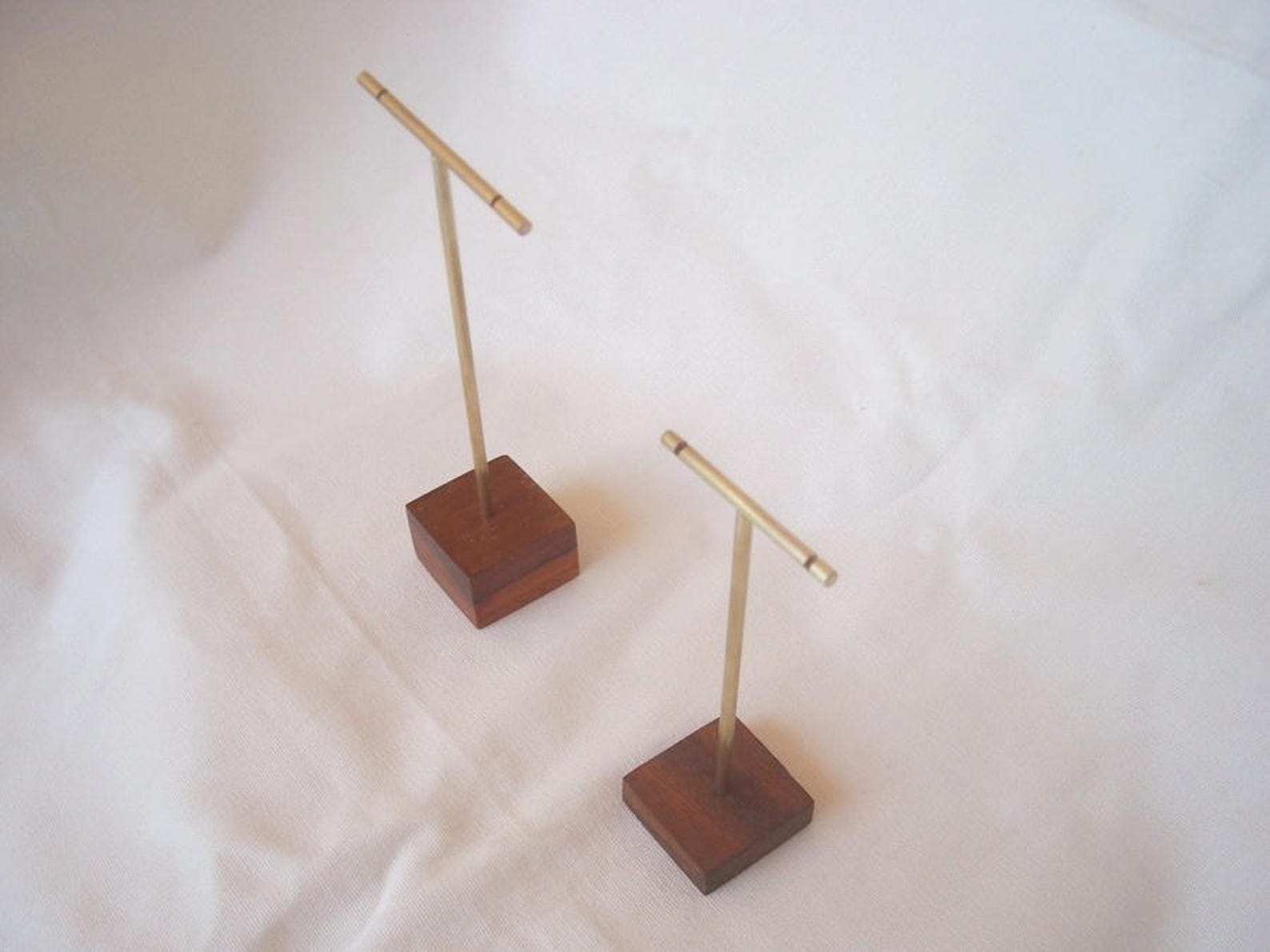 10 Pcs. #GOLD COLOR Earring Displays on Teak Wood Base #jewelry ...