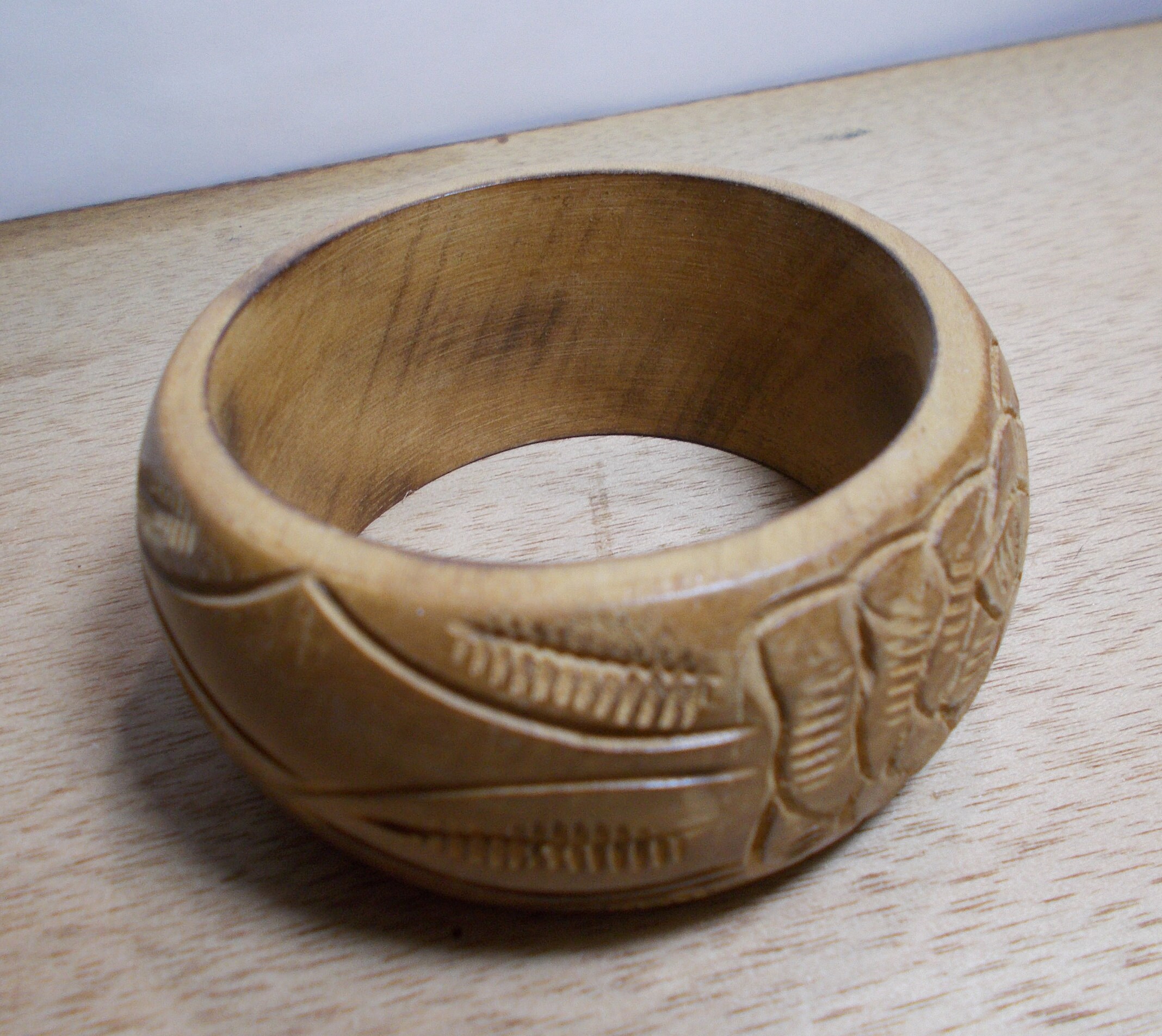 Vintage Carved Wood Bangle Bracelet. - Etsy Denmark