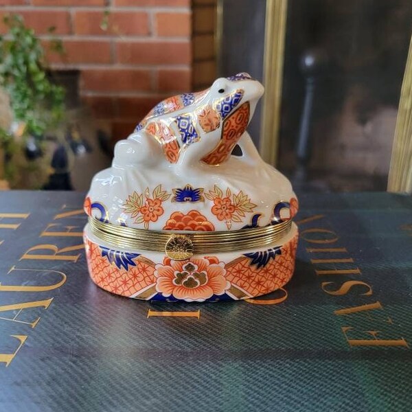 Porcelain Frog - Etsy