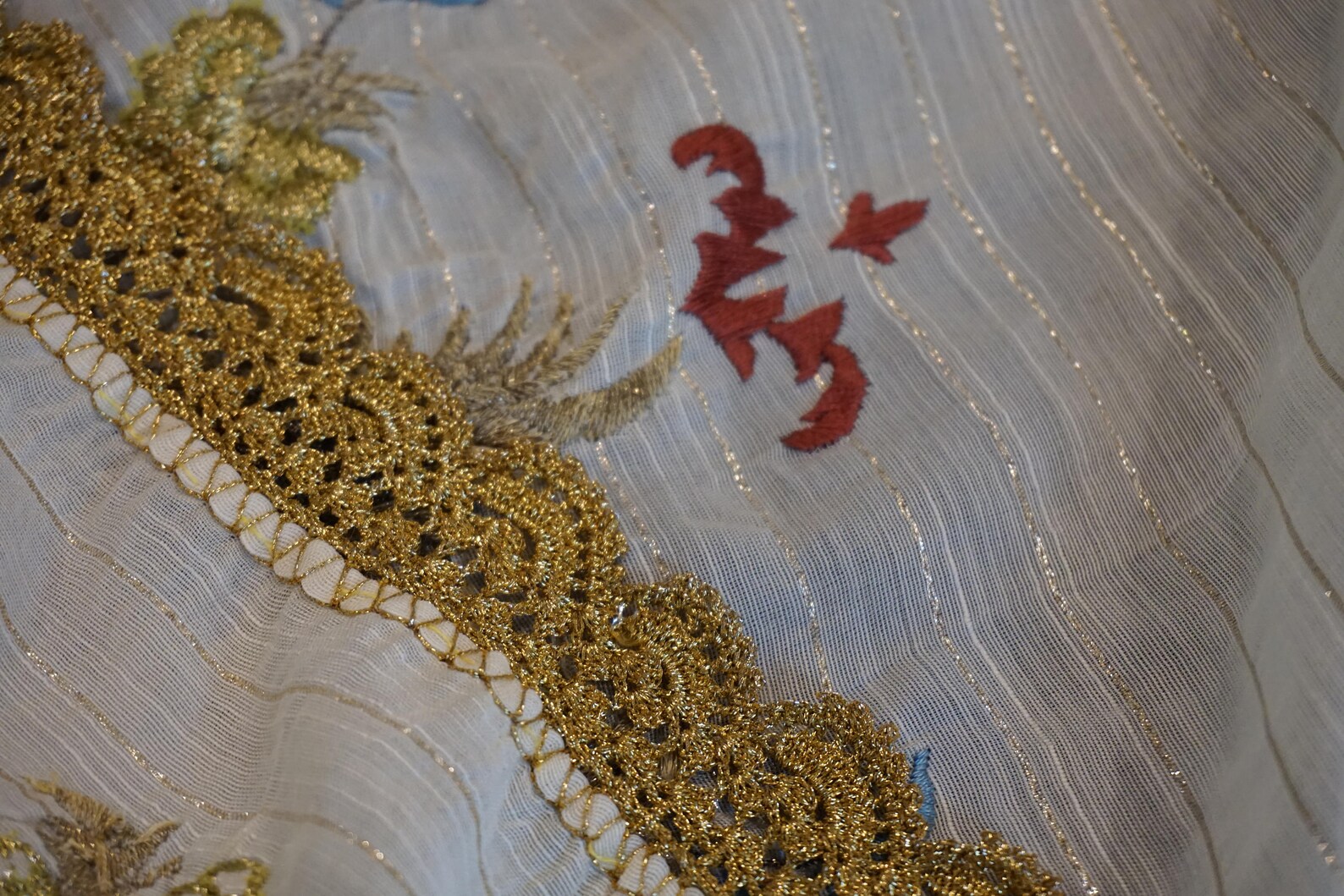 Vintage Embroidered Table Topper or Dresser Scarf Made of - Etsy