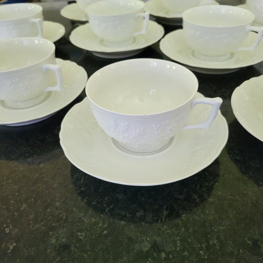 Vintage Raynaud Limoges Hawthorne Tea Cups and Saucers, Set of 10 - Etsy