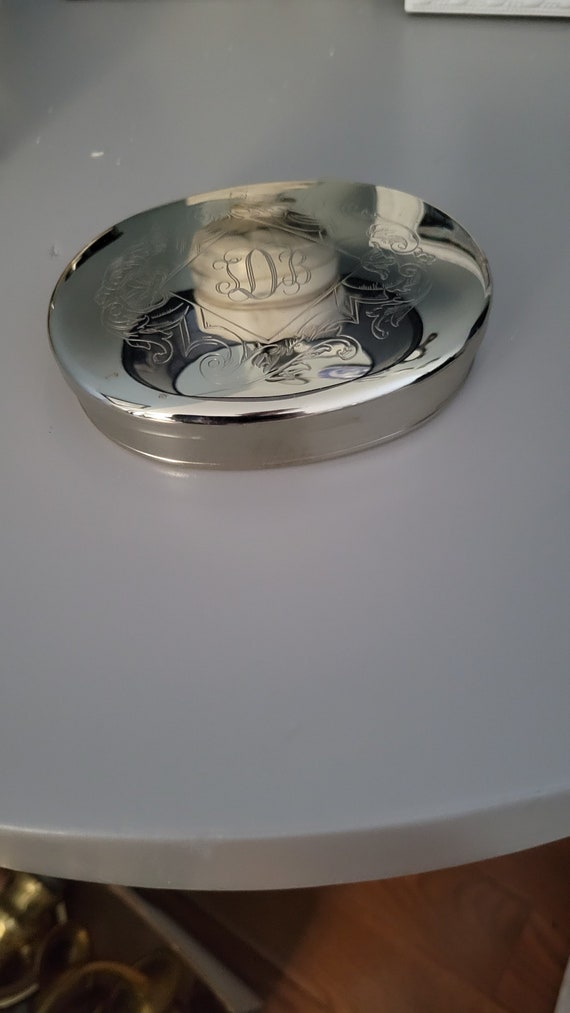 Vintage powder box metal - Gem