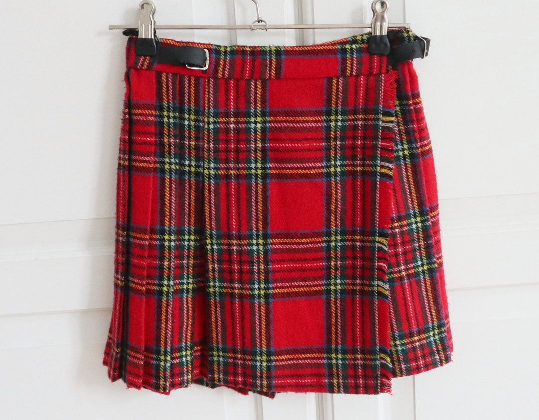 Red Checked Vintage Kilt // Pleated Skirt // Size 4 Years // Boys ...