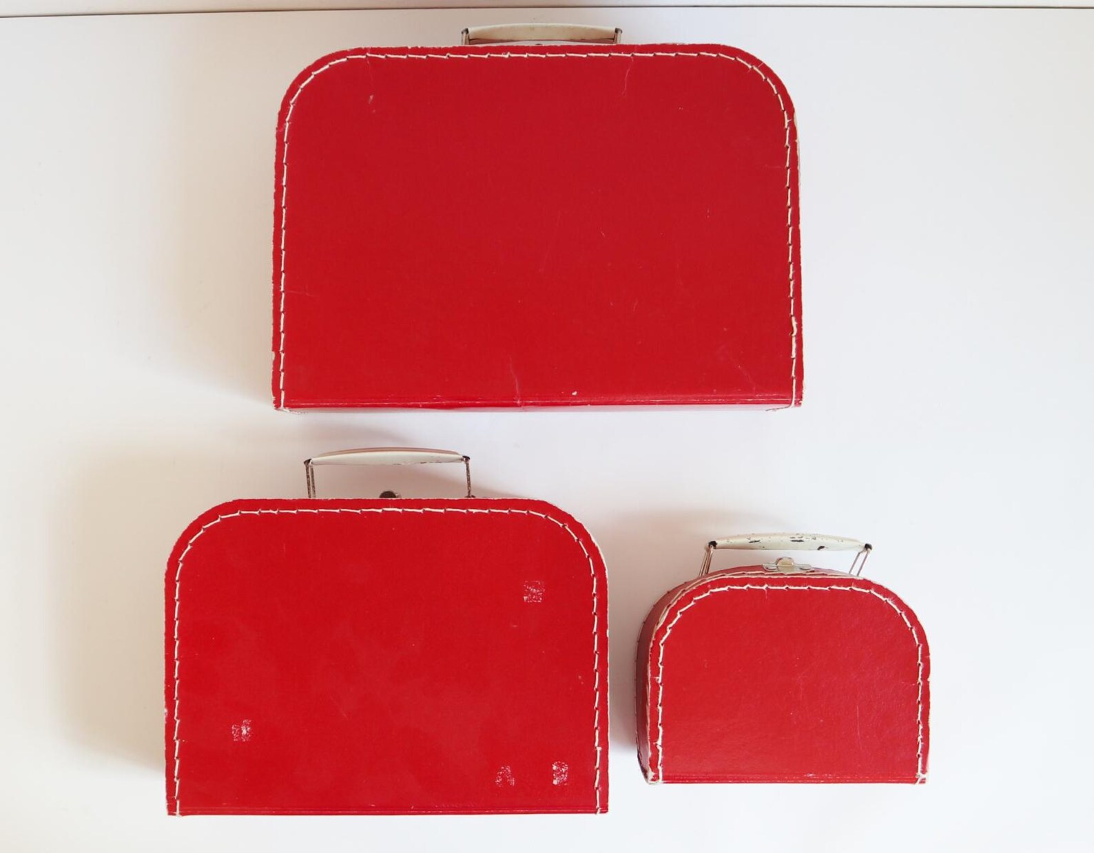 Set of 3 Red 60s Suitcases With White Handle // Childrens Suitcases ...