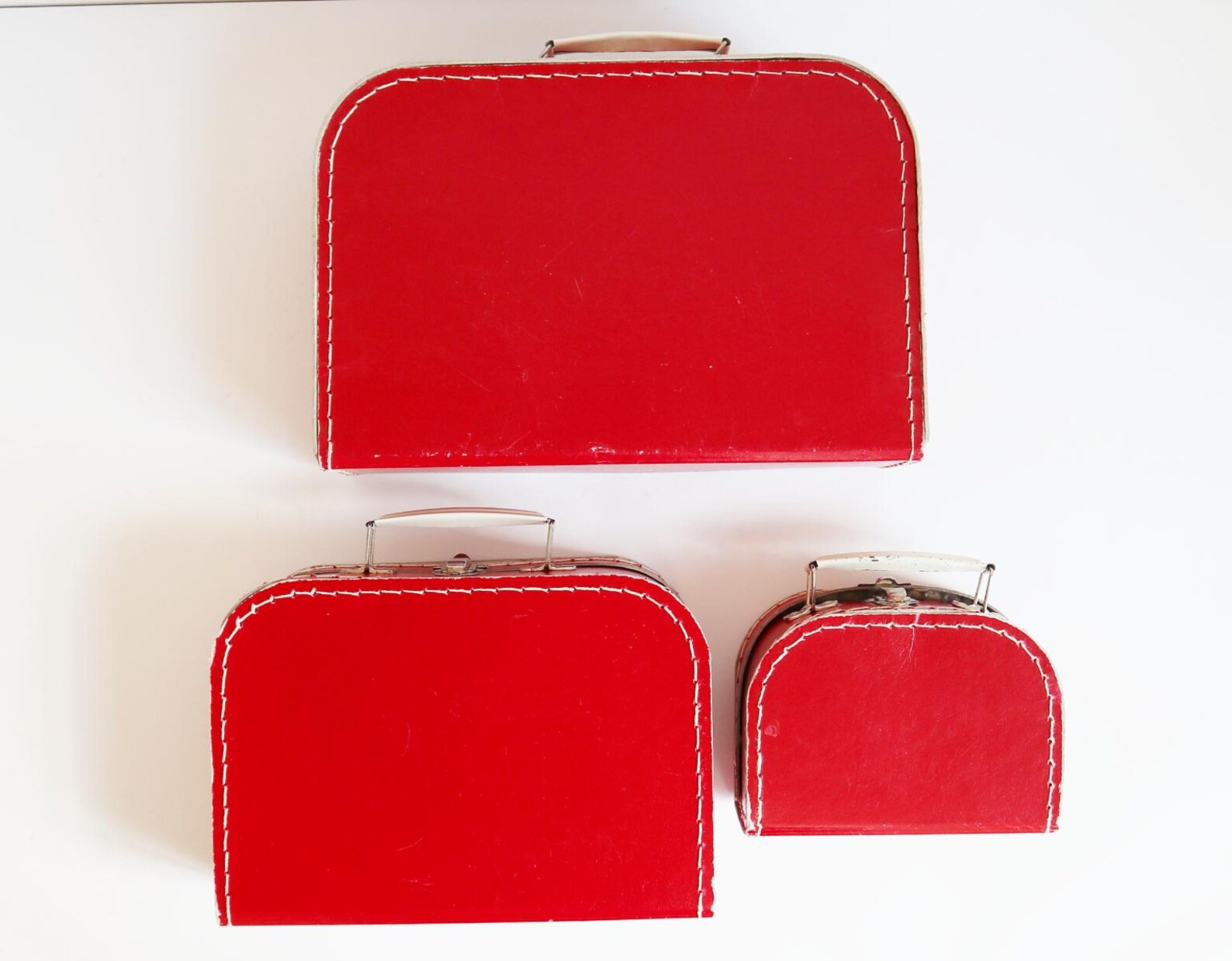 Set of 3 Red 60s Suitcases With White Handle // Childrens Suitcases ...
