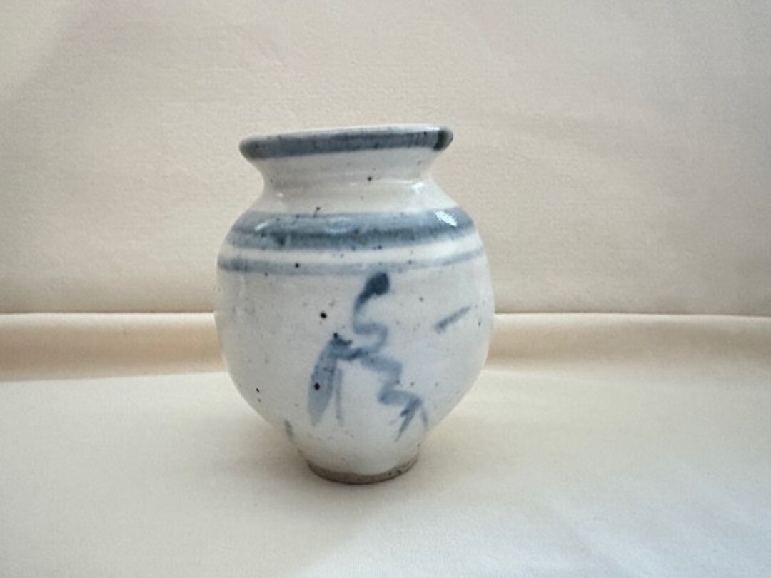 Vintage Small Art Pottery Vase - Etsy