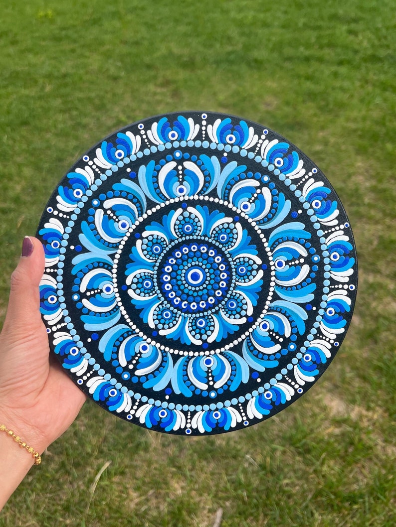 Dot Mandala Painting on Round Canvas, Mandala Painting,mandala for ...