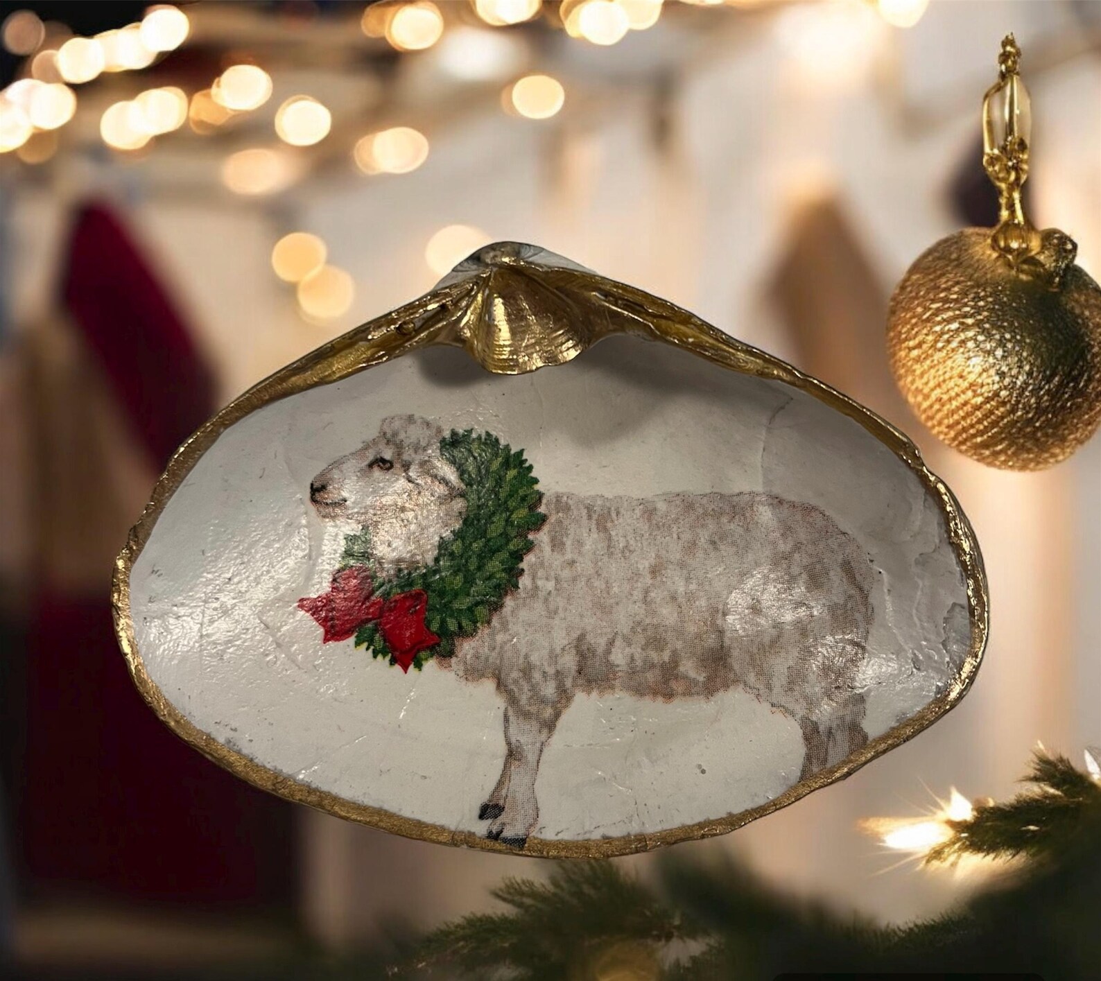 Christmas Shell, Decoupaged Holiday Clam Shell, Christmas Decor - Etsy