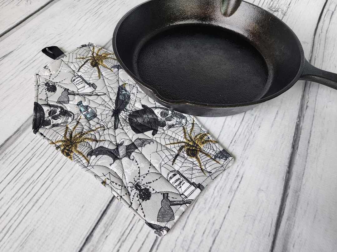 Coffin Shaped Pot Holder, Cloth Trivet, Pot Holder With Loop, Quilted ...